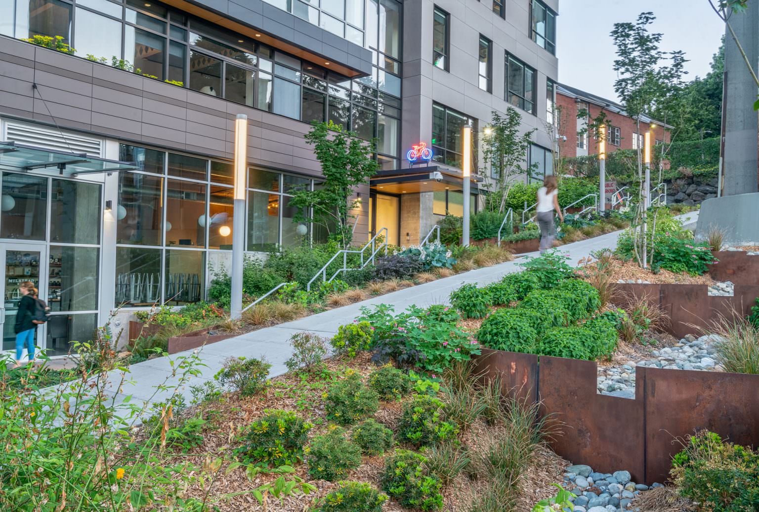 Aurora Bridge Swales | Weber Thompson